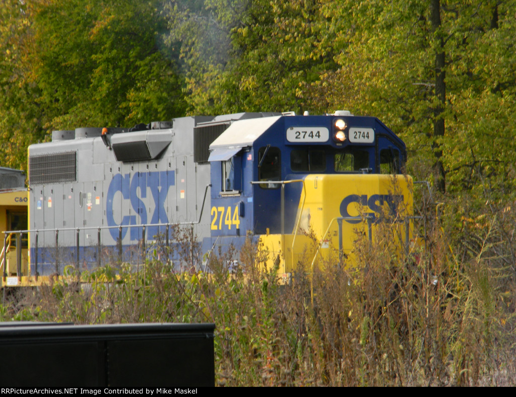 CSX 2744